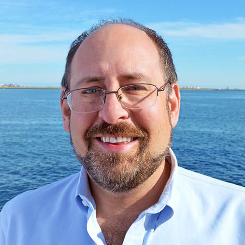 Richard Stavis Steps Down as CEO, as Stavis Brings in International ...